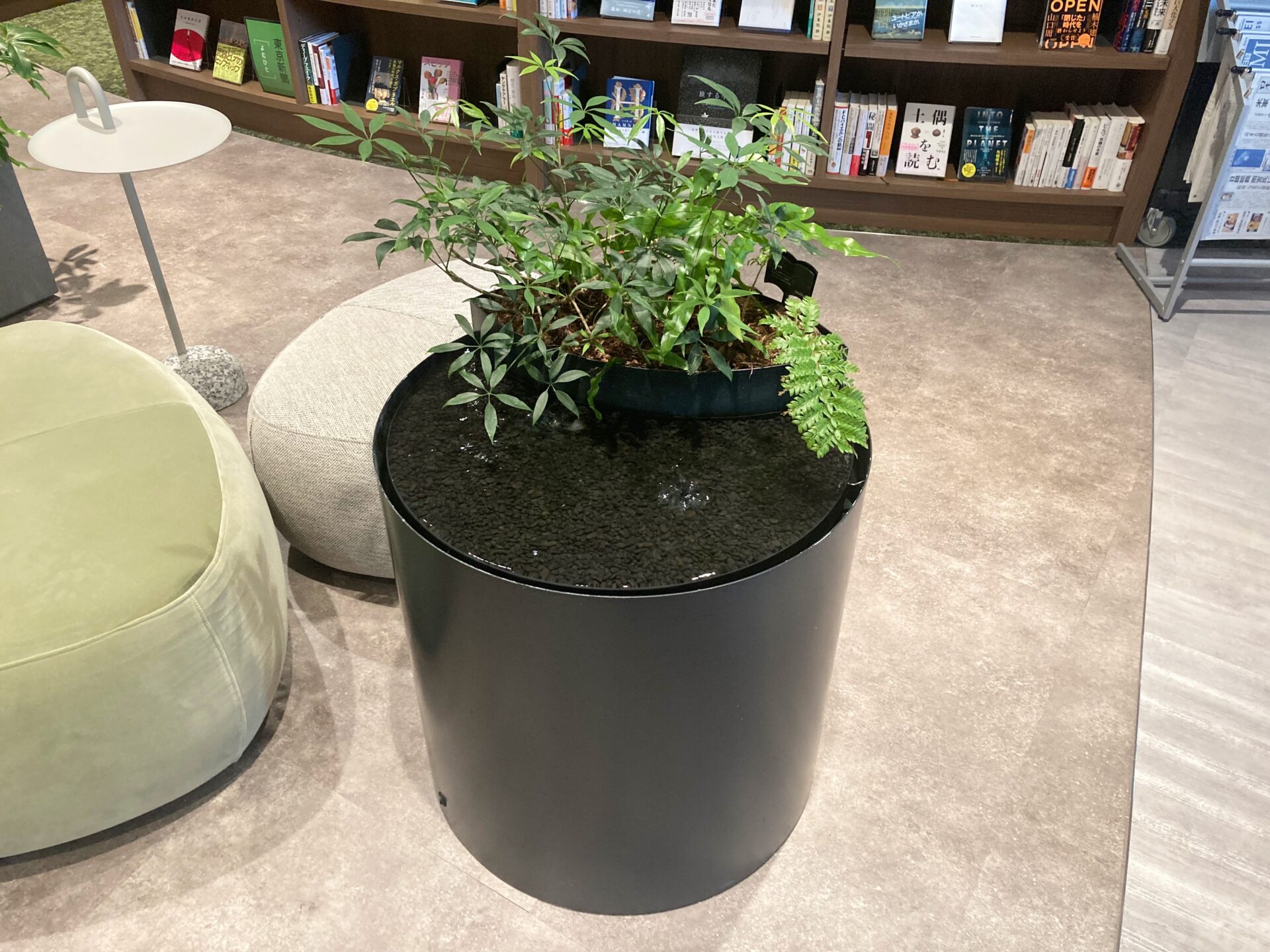 東京 茅場町にあるブックラウンジ「Kable」(カブル)をレビュー | 凪の暮らし